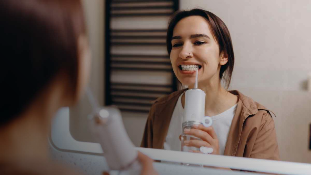 Irrigación dental: Los beneficios de la irrigación bucal – Blog AENO