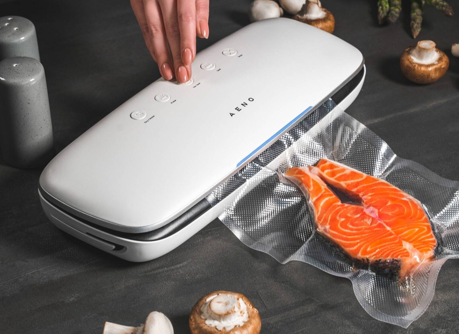How Does a Vacuum Sealer Work? – AENO Blog